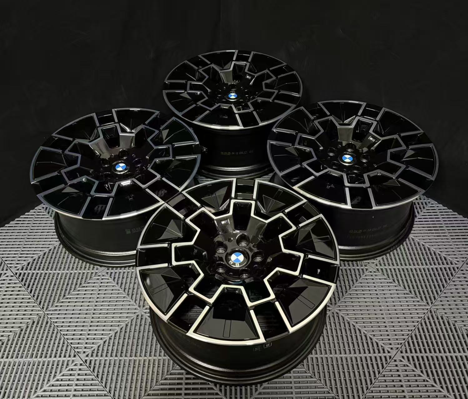(Demo Car Wheels) 19" BMW i4 G26 Gran Coupe M Performance OE 996M Whee ...
